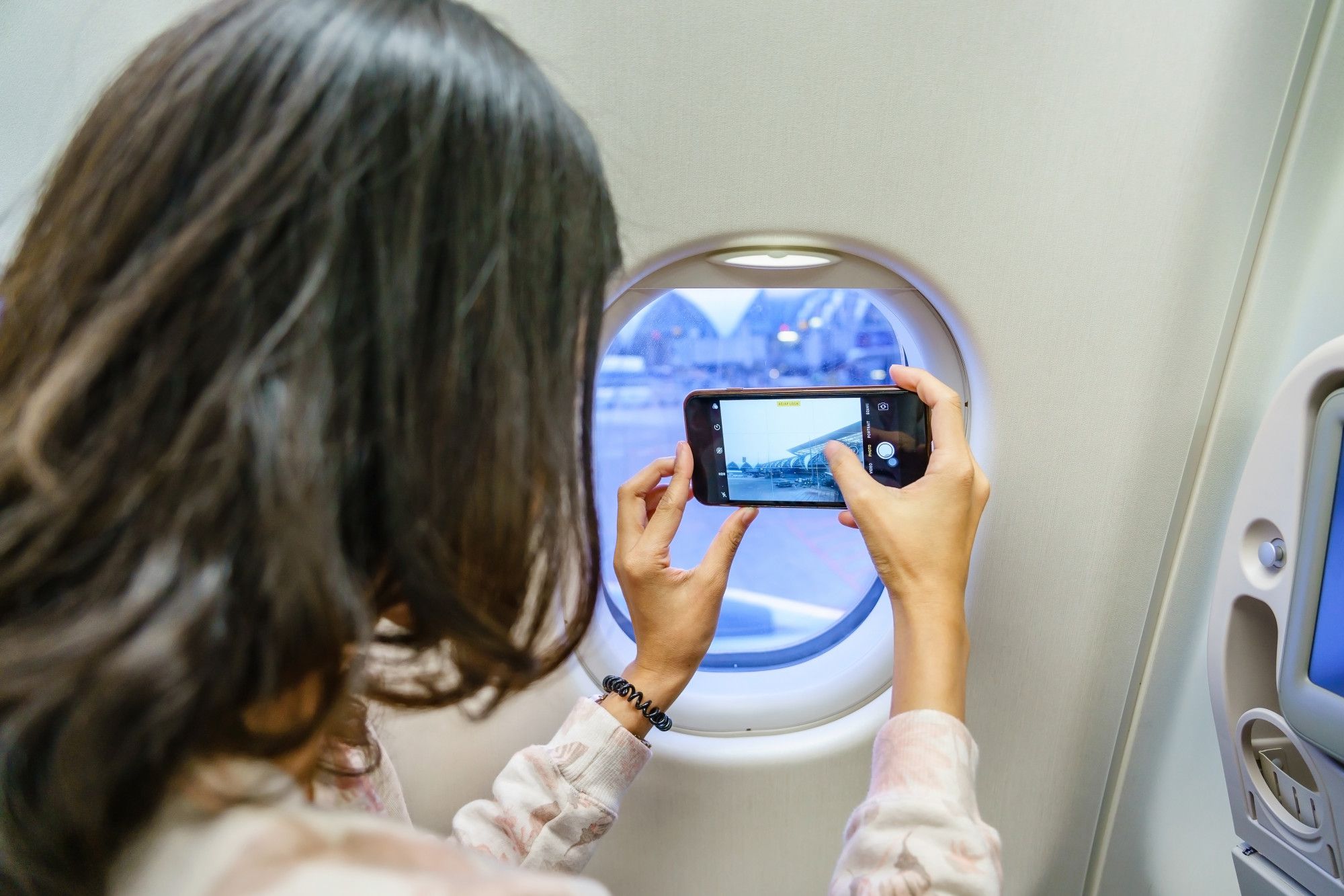 Can I Carry Camera on international flights? - Camera Wall